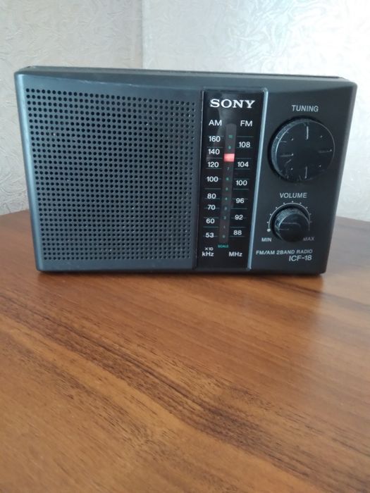 Радиоприемник Sony ICF-18.: 1 200 грн. - Радіоприймачі Іваньків на Olx