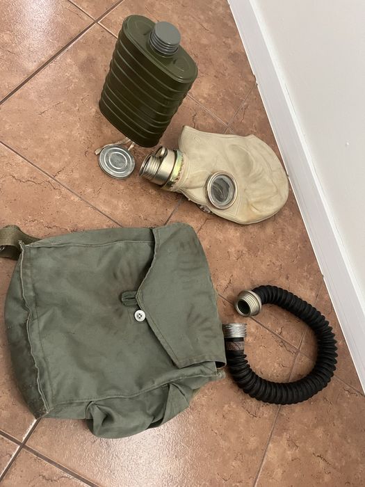 Maska przeciwgazowa słoń 1976 r Ostrołęka • OLX.pl