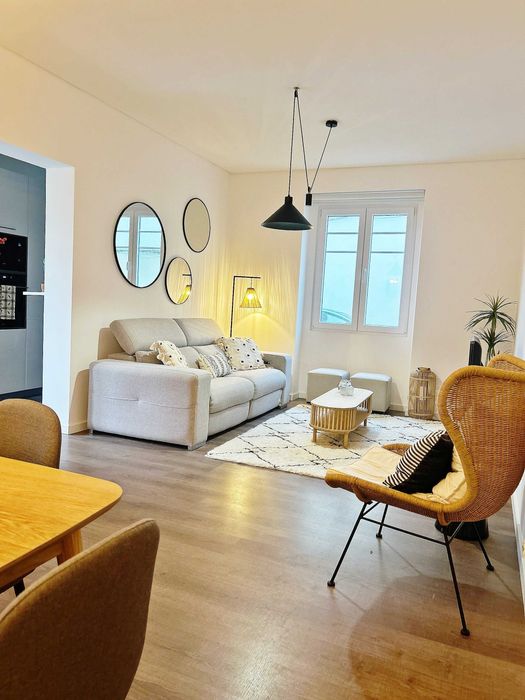 Aluga-se T3 no Centro do Feijó Laranjeiro E Feijó • OLX.pt