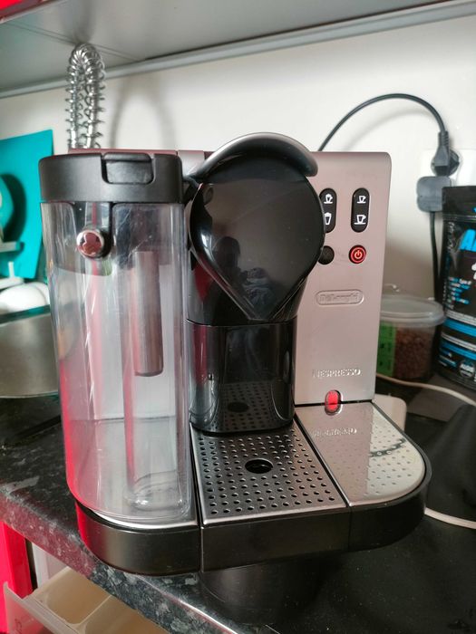 Ekspres do kawy że spieniaczem De Longhi Nespresso EN680 Szczecin ...