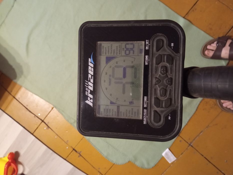 Wykrywacz metali Nokta Makro Multi Kruzer Biała • OLX.pl