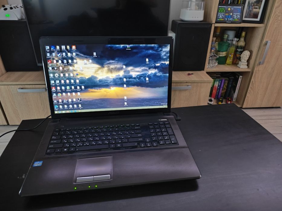 Asus 18cali X93S i7-2670QM 16GB GT630M 256SSD+1TB FHD Win 8,1 Konin ...