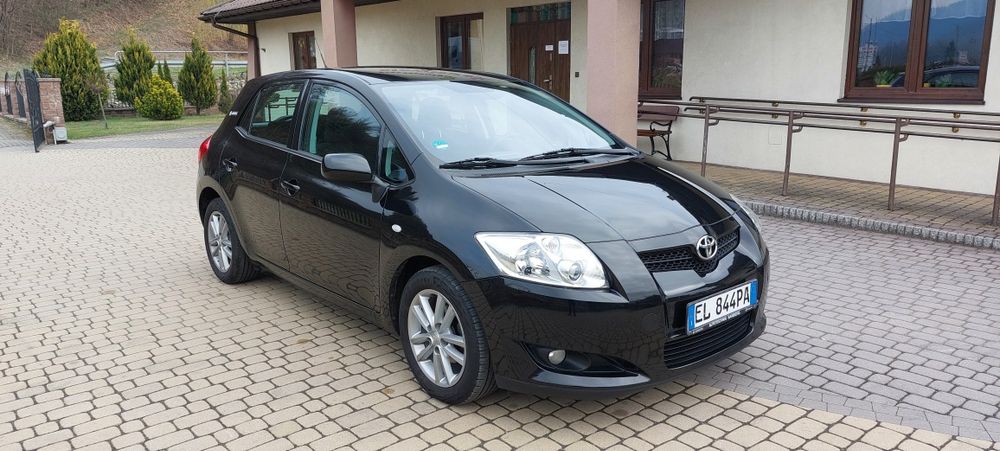 Toyota Auris 1,3 benzyna Jazowsko • OLX.pl