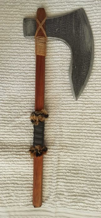 Topór, toporek, tomahawk, siekiera zabawka bal karnawał Krzyżacy Gdańsk ...