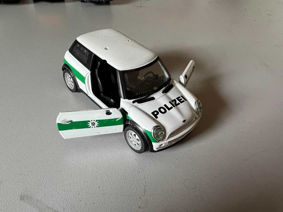 Samochód Mini Cooper POLICJA niemiecka Bawaria 1:43 Ostrzeszów • OLX.pl