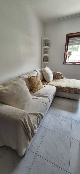 Sofá chaise longue Creixomil • OLX.pt