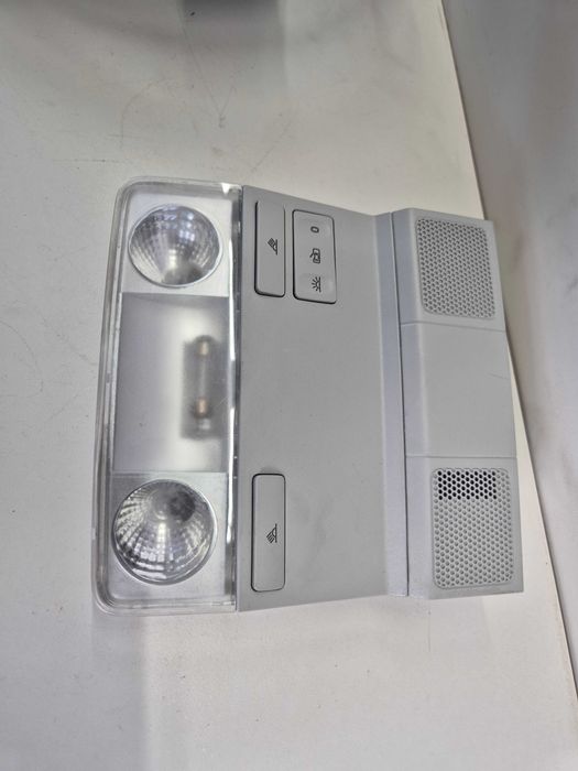 Vw passat b6 golf v lampka oświetlenia kabiny Stężyca • OLX.pl