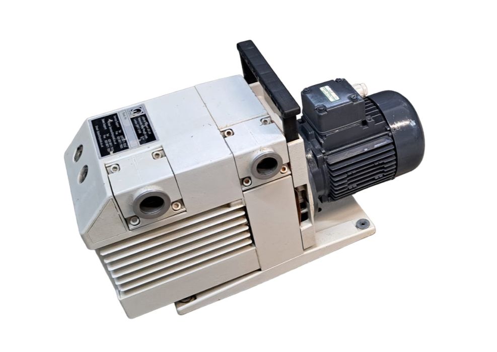 Pompa prozniowa dwustopniowa Leybold Trivac D16B 16 m3/h CNC Pleszew ...