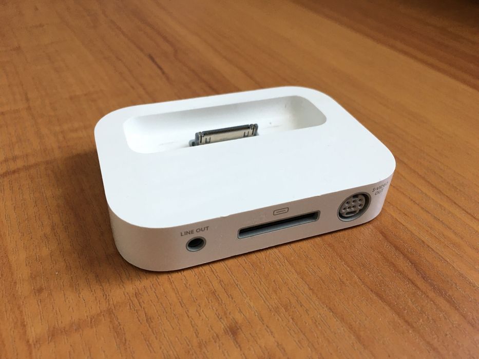 Apple iPod iPhone док станція 2003: 700 грн. - Mp3 плеєри Рівне на Olx