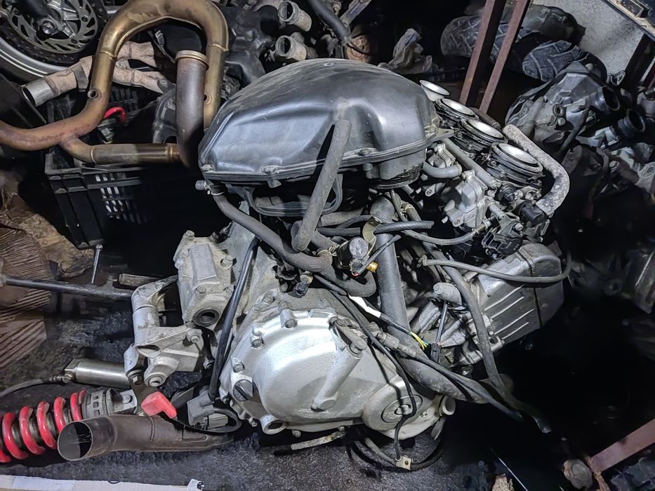 Motor Honda cbr600 f 99 Torre E Portela • OLX Portugal