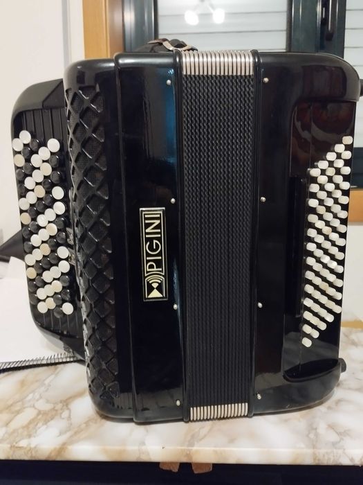 Acordeão Pigini convertor Glória E Vera Cruz • OLX Portugal