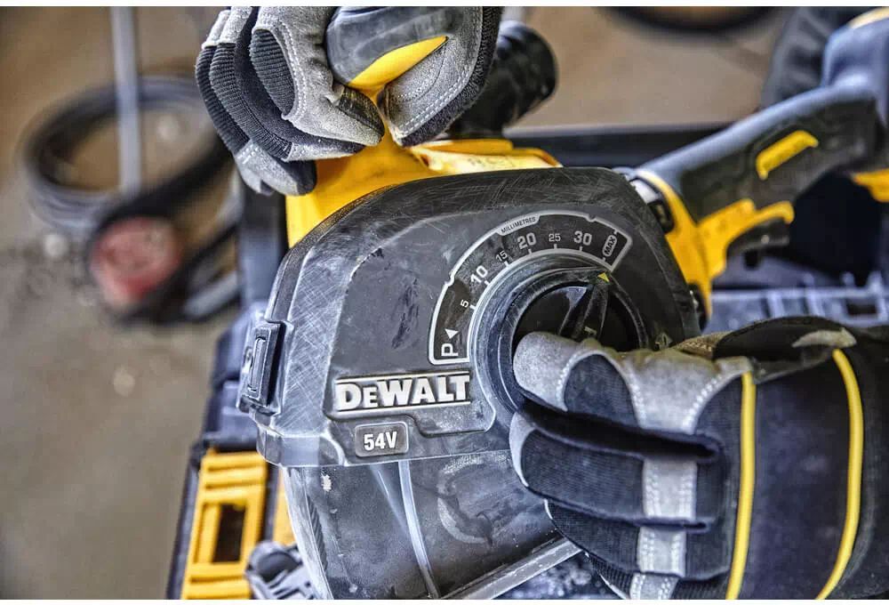 DeWALT DCG200 штроборез аккумуляторный бесщёточный каркас+кейс: 22 999 ...