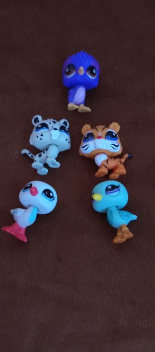 5 bonecos LPS G7 Almada, Cova Da Piedade, Pragal E Cacilhas • OLX.pt