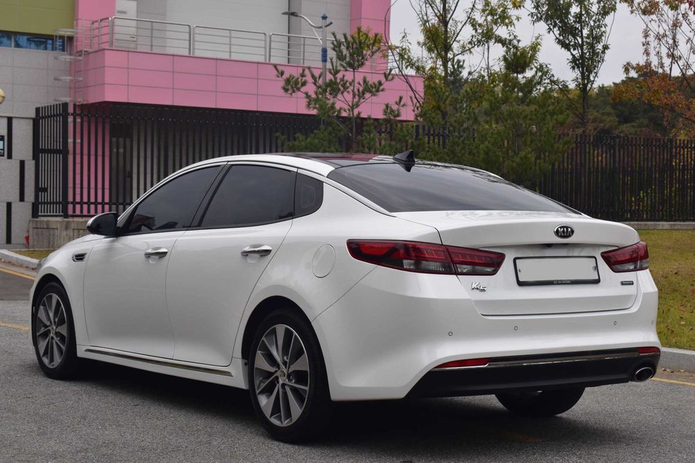 Автомобіль Kia K5 2017 року з Кореї: 14 300 $ - Kia Одеса на Olx