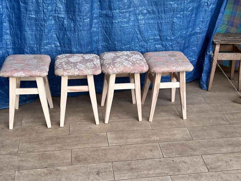 Табуретка табурет табуретки деревяные мягкие мякі деревяні 270 грн Кухонні меблі Одеса на Olx