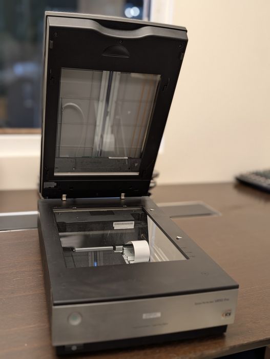 Сканер Epson perfection v850 Pro: 30 000 грн. - Периферійні пристрої Київ на Olx