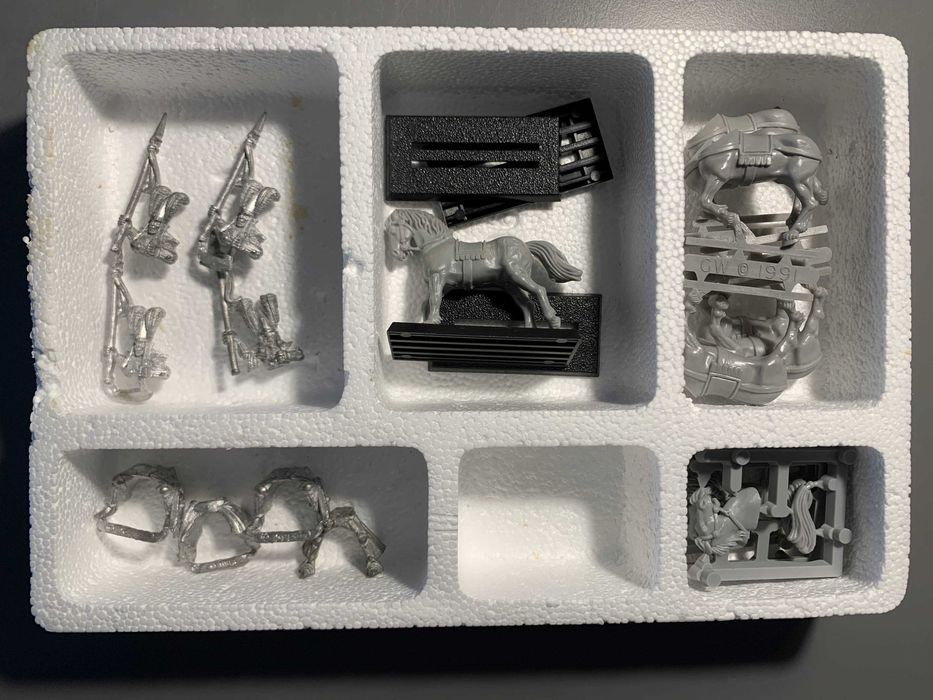 Warhammer Fantasy Battle: High Elf Reaver Knights, box z 1993 r ...