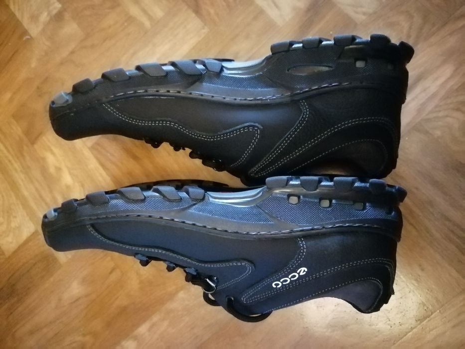 Кроссовки "Ecco" 43 р., новые.: 1 800 грн. - Кросівки для міста Олексіївка на Olx