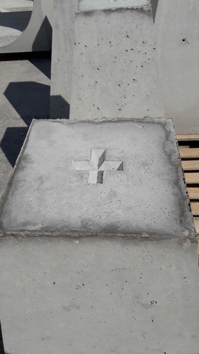 Słupek graniczny geodezyjny reper wysokościowy Lipsko • OLX.pl