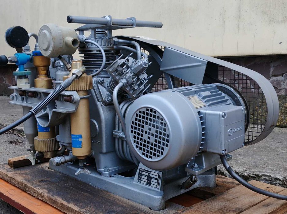 Компресор високого тиску BAUER UTILUS U 3 E Німеччина хороший стан: 2 ...