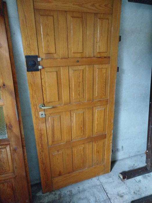 Sprzedam solidne drzwi zewnętrzne antywłamaniowe Aleksandrów • OLX.pl