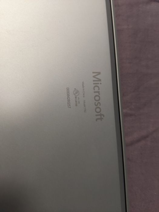 Microsoft Surface Laptop 1782 13,5' intel m3/4Gb/128Gb отличное состоя ...