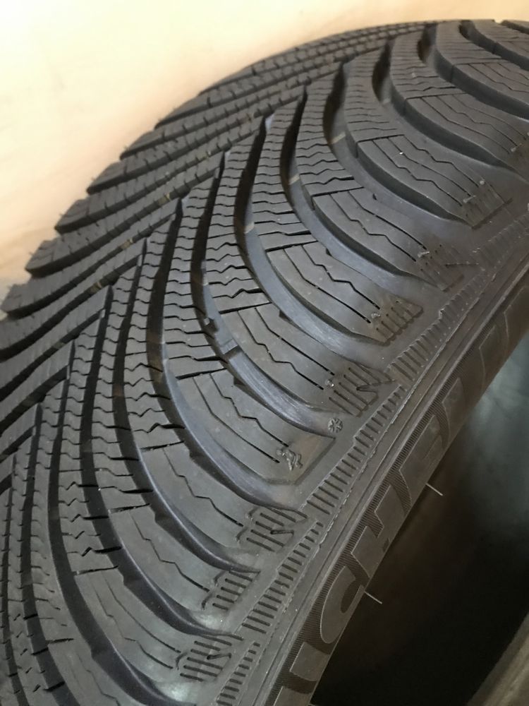 Зимние шины 205/50 R17 Michelin Alpin 5: 3 800 грн. - Автошини Київ на Olx