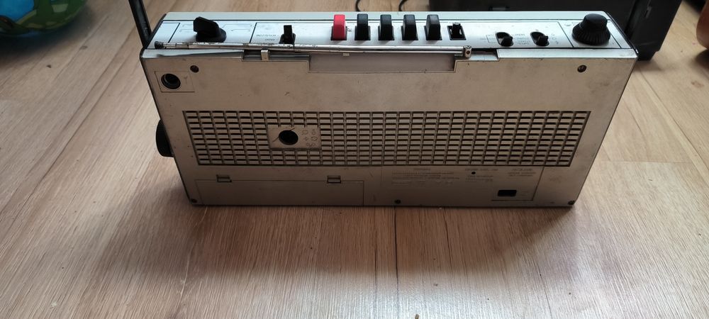 Sprzedam radiomagnetofon UNITRA Hania Śrem • OLX.pl