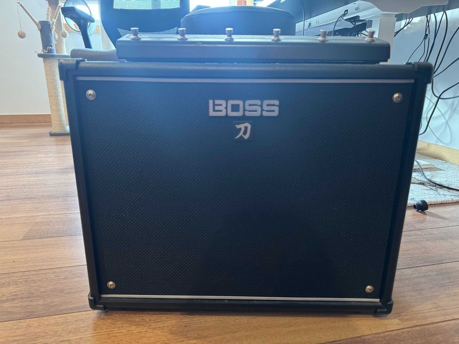 Boss Katana 100 + Boss GA-FC Esmoriz • OLX.pt