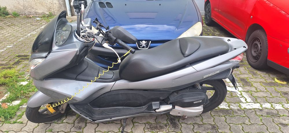 Honda Pcx 125cc 2013 Benfica • OLX.pt