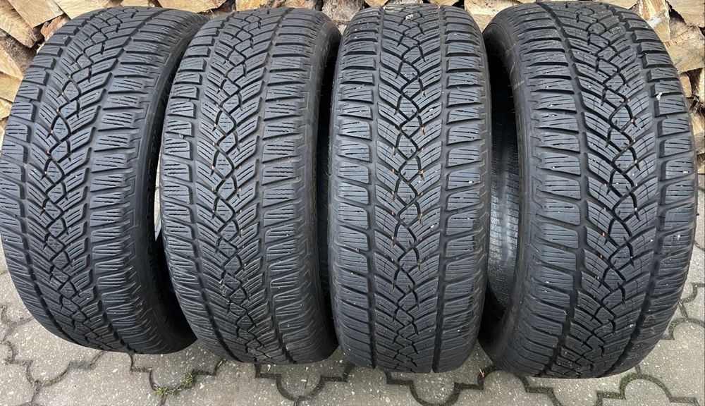 Fulda Kristall HP2, 215/55/R17, 98V, rant ochronny, stan bardzo dobry ...