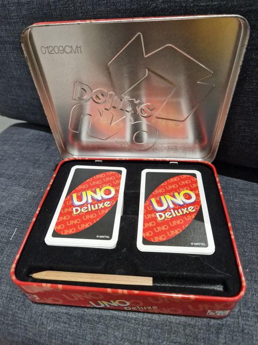 Jogo cartas Uno Deluxe Modivas • OLX Portugal