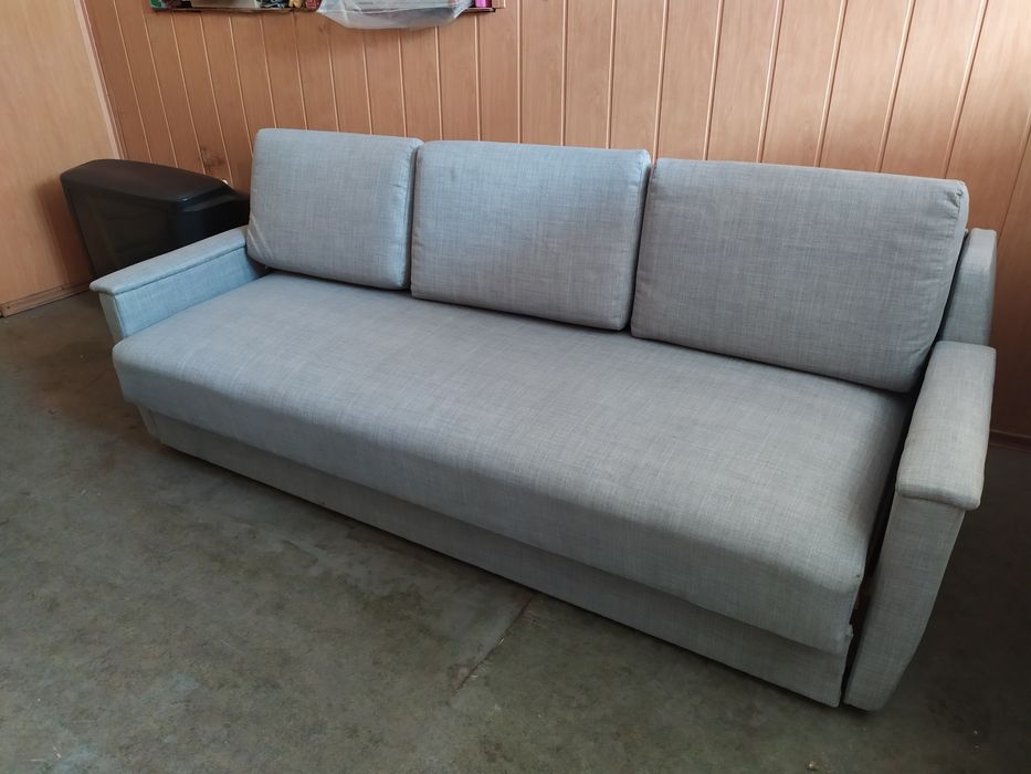 Диван с полочкой: 6 000 грн. - Меблі для вітальні Кременчук на Olx