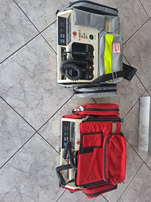 Defibrylator Lifepak 10 - dwie sztuki Kozy • OLX.pl
