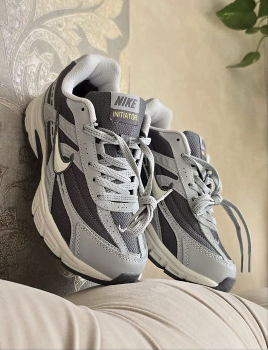 Кроссовки Nike Initiator серого цвета: 1 700 грн. - Кросівки для міста ...