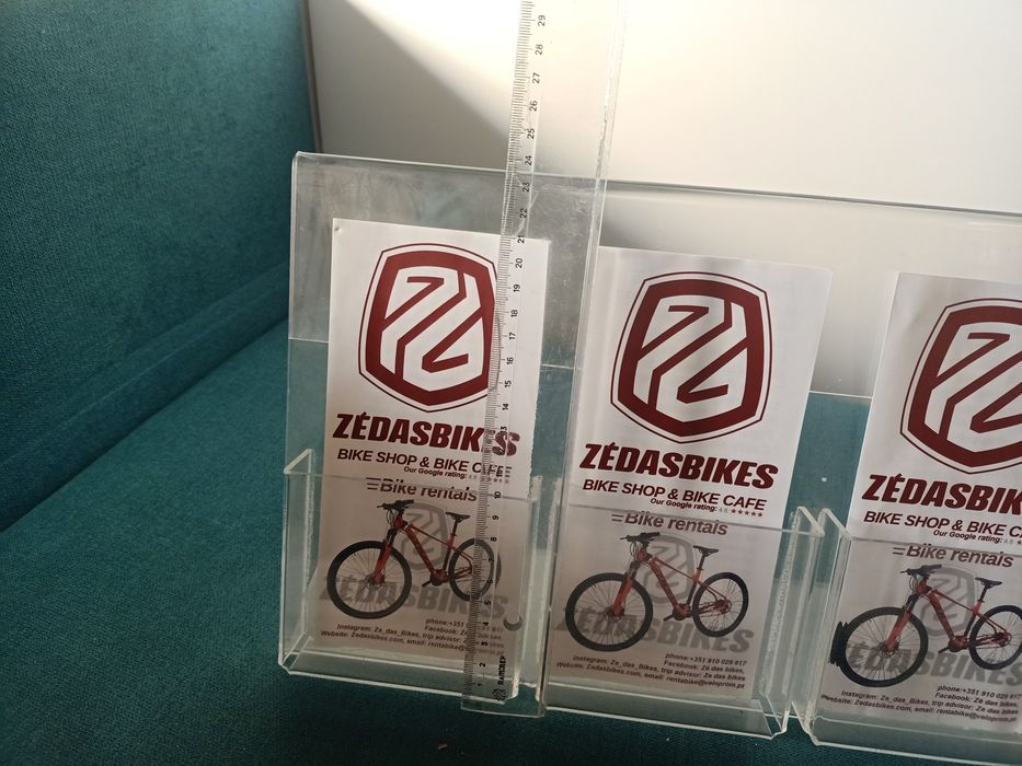 Porta flyers suporte panfletos acrilico Glória E Vera Cruz • OLX Portugal