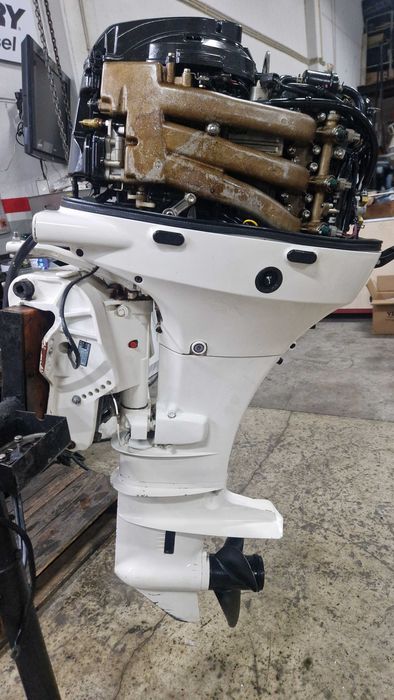 Motor 40Hp 4 tempos Johnson Alcântara • OLX.pt