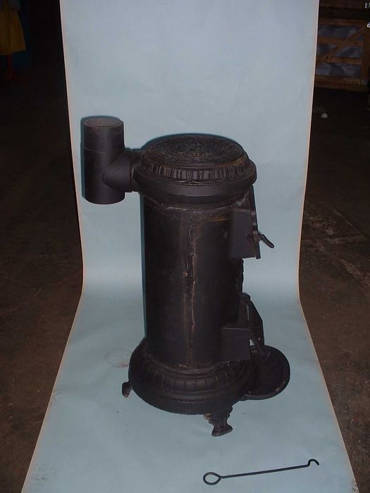 Salamandra Redonda em Ferro Fundido Camarate, Unhos E Apelação • OLX.pt