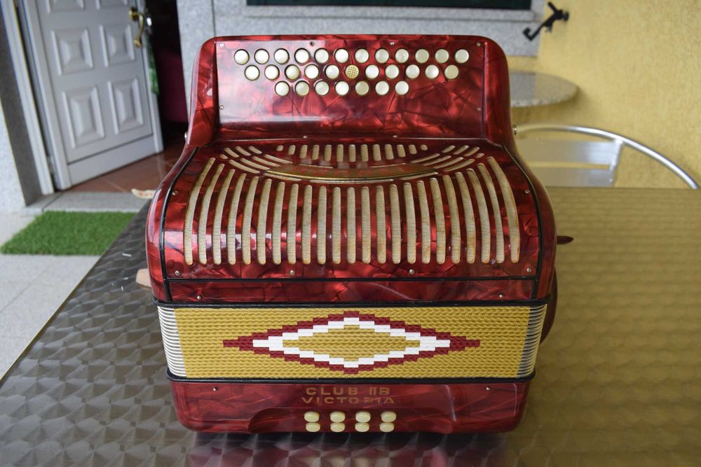 Hohner Club IIb Victoria 2 voz Fa La Re São Pedro Do Sul, Várzea E ...