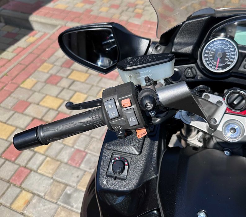 Kawasaki GTR 1400 Grand Tourer / ZG1400 / Concours 14: 10 790 ...