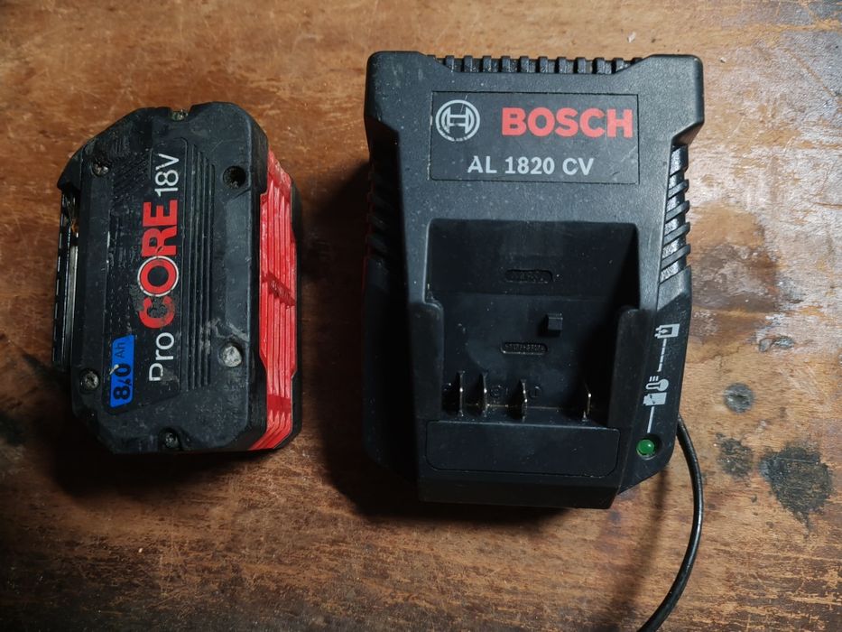Bateria bosch 18v/8.0Ah z ładowarką. Łapiguz • OLX.pl