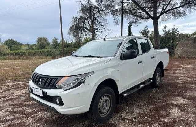 Mistsubishi Pick Up 4x4 Barrancos • OLX.pt