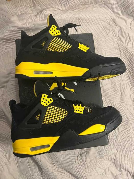 Jordan Air Jordan 4 Retro Thunder r.43 Warszawa Białołęka • OLX.pl