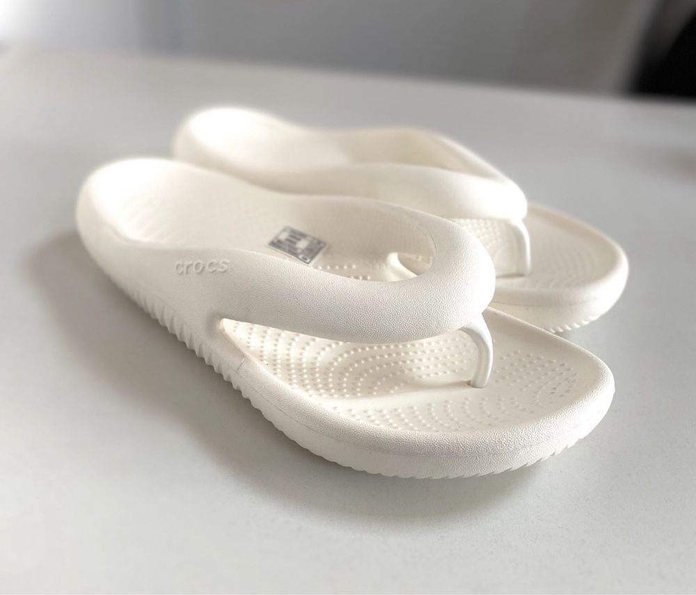 Crocs Mellow Flip вьетнамки крокс шлепки тапочки крокс: 1 199 грн ...