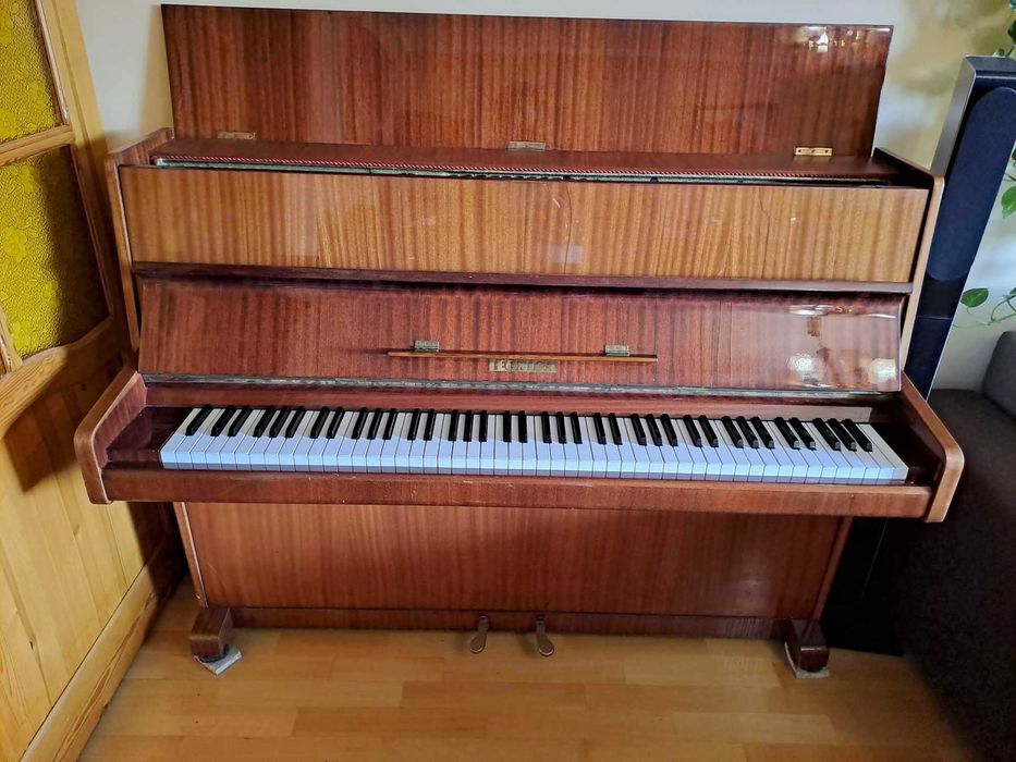 Pianino - Legnica Świnoujście • OLX.pl