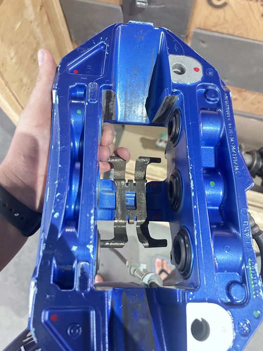 BMW М 8 гранд купе супорт передній лівий: 20 000 грн. - Гальмівні ...