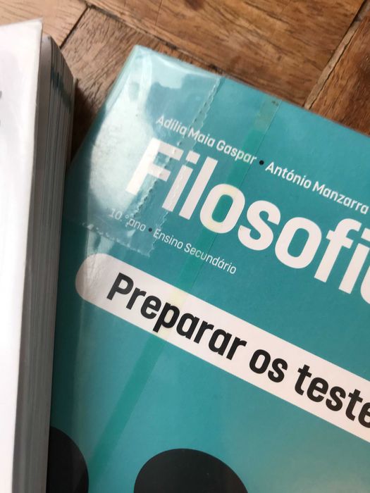 Filosofia 10 - 10º Ano - Manual e Livro Preparar os Testes Lisboa • OLX ...