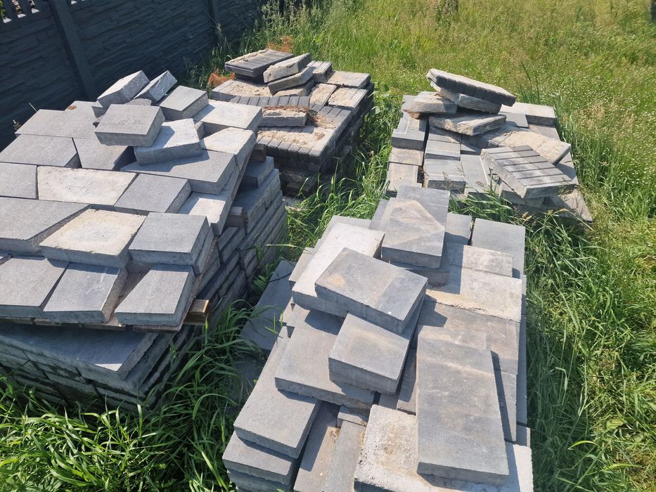 Kostka 25m2 używana Symonia • OLX.pl