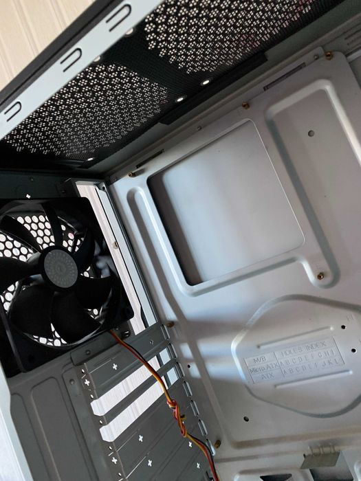 Корпус Cooler Master Elite 372: 350 грн. - Комплектуючі та запчастини ...