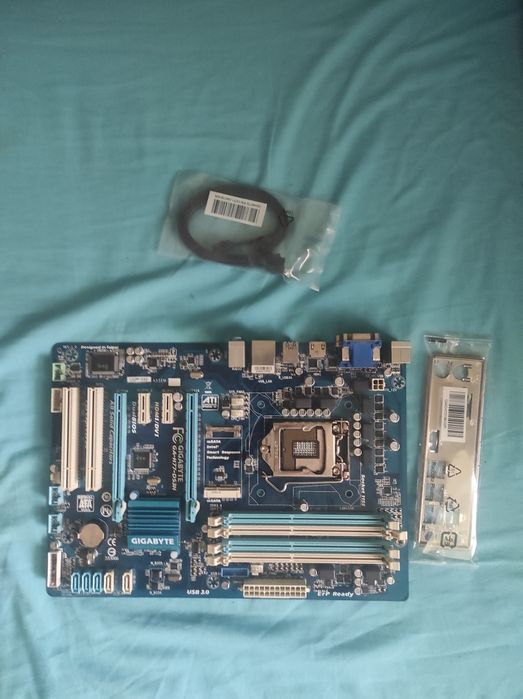Материнська плата Gigabyte GA-H77-DS3H (s1155, Intel H77, 2 х PCI-Ex16 ...
